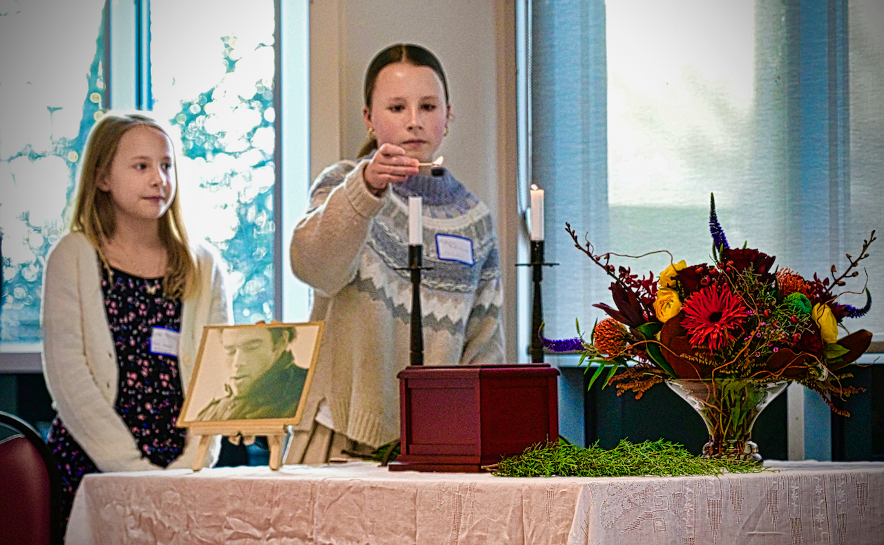 West Seattle celebrated the life of Chas Redmond Dec. 16 | Westside Seattle